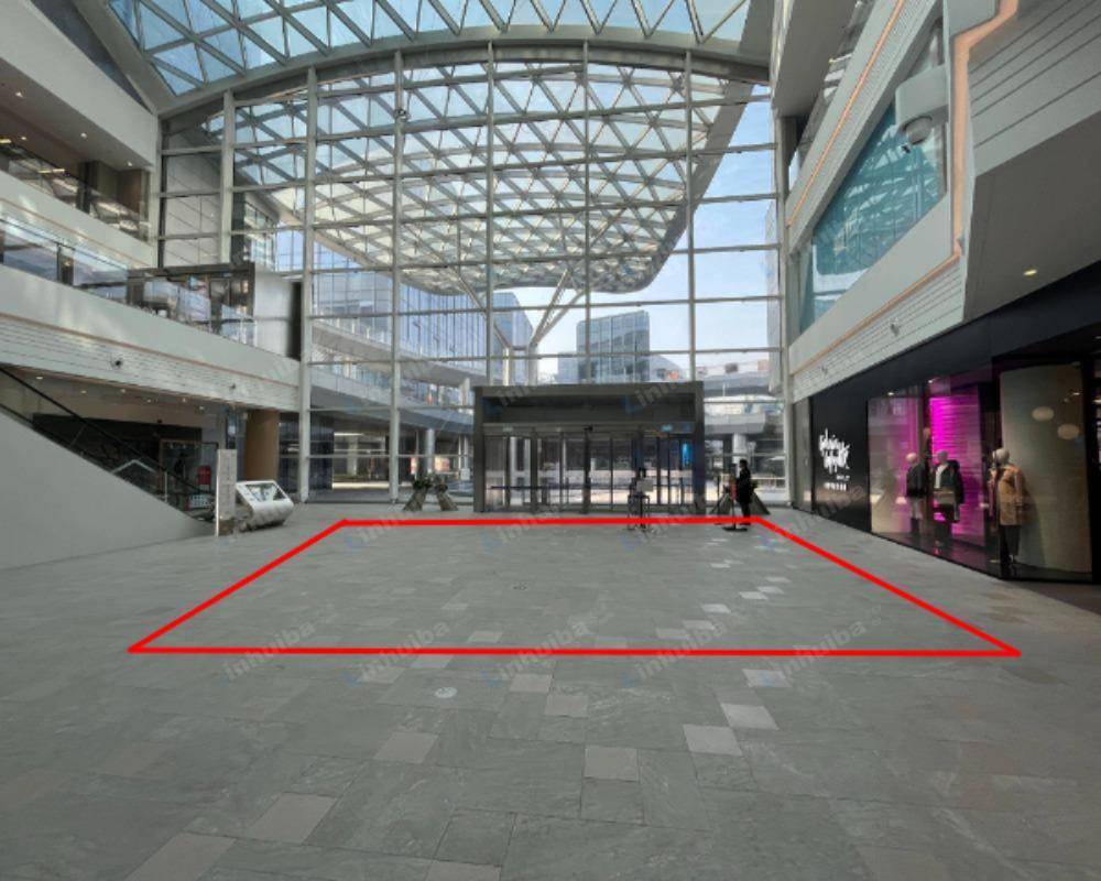 上海首位SHOWAY创新奥特莱斯快闪场地-上海首位SHOWAY创新奥特莱斯地推场地-上海首位SHOWAY创新奥特莱斯巡展场地-邻汇吧-快闪场地租赁平台